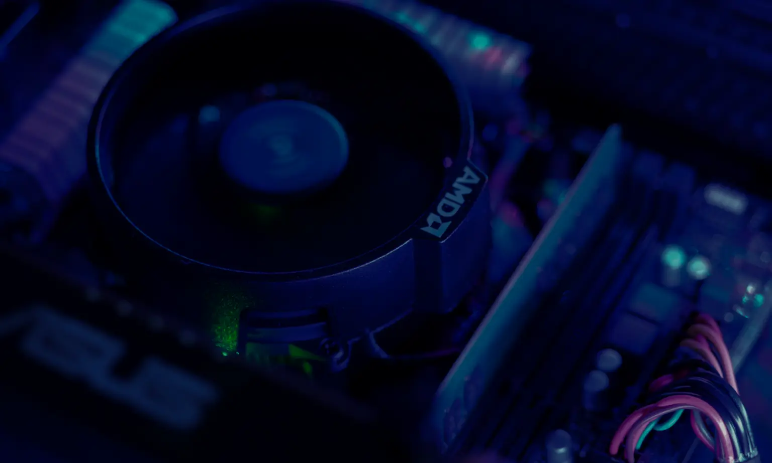 Markku Customs: Korkealaatuisia Räätälöityjä Pelikoneita